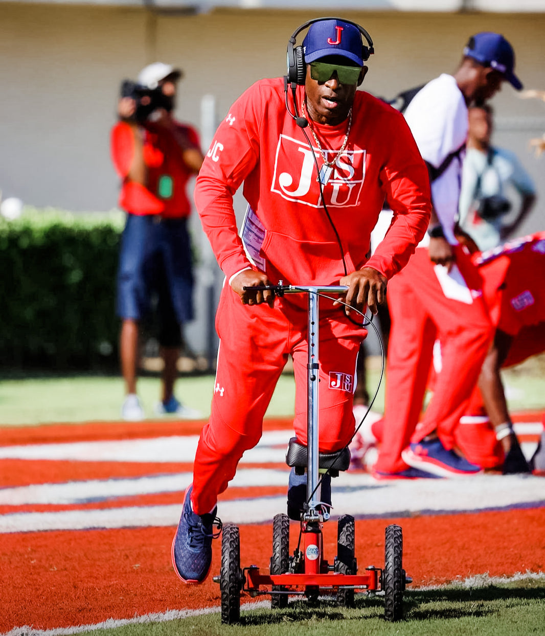 Best Knee Scooter & Knee Walkers | KneeRover | All Terrain Knee Walker